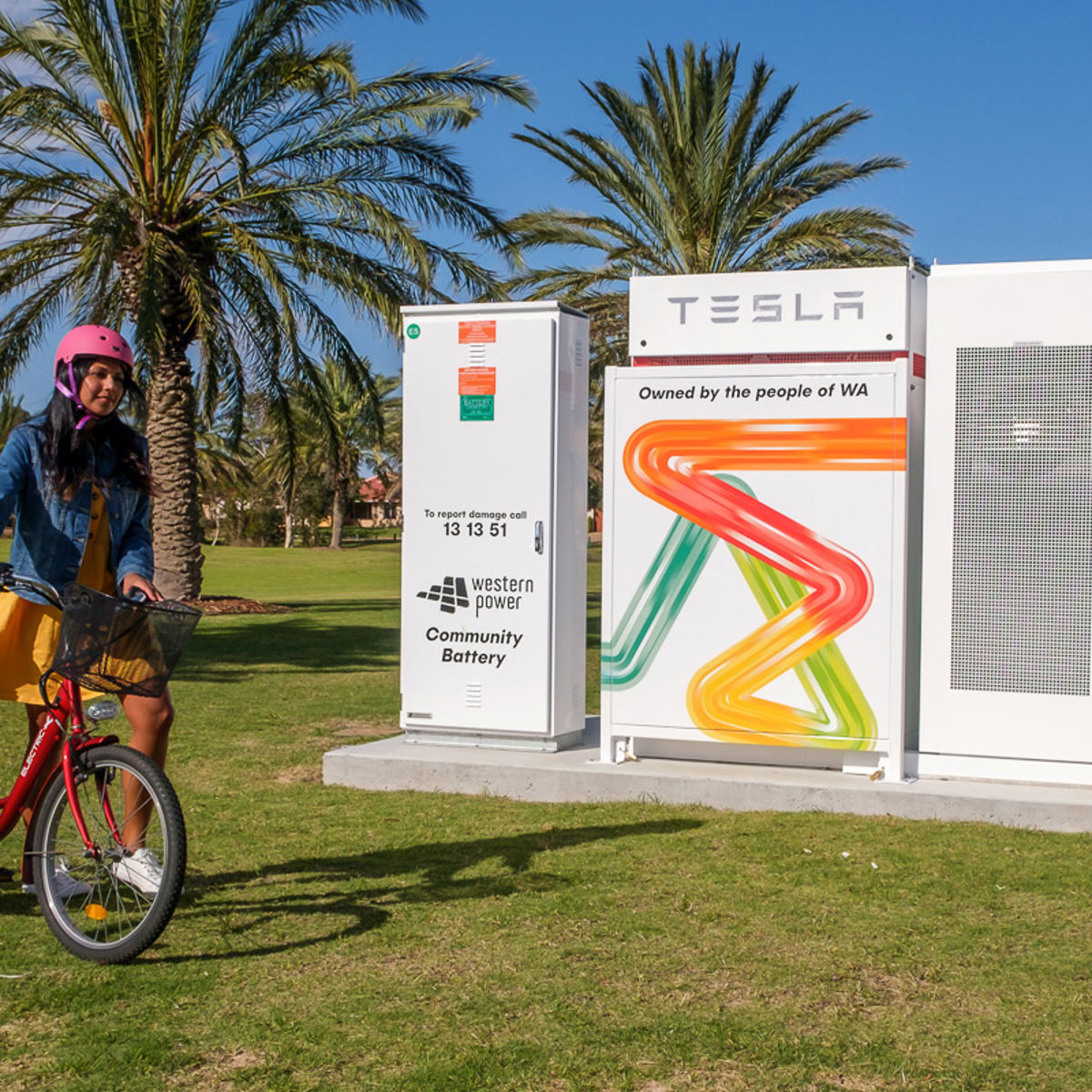 Big and small, community batteries for all